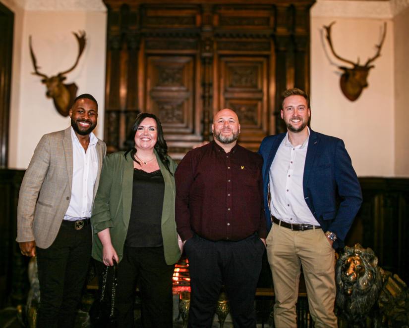 Cave Castle Arrival Photo Gallery – HULL RUGBY UNION FOOTBALL CLUB